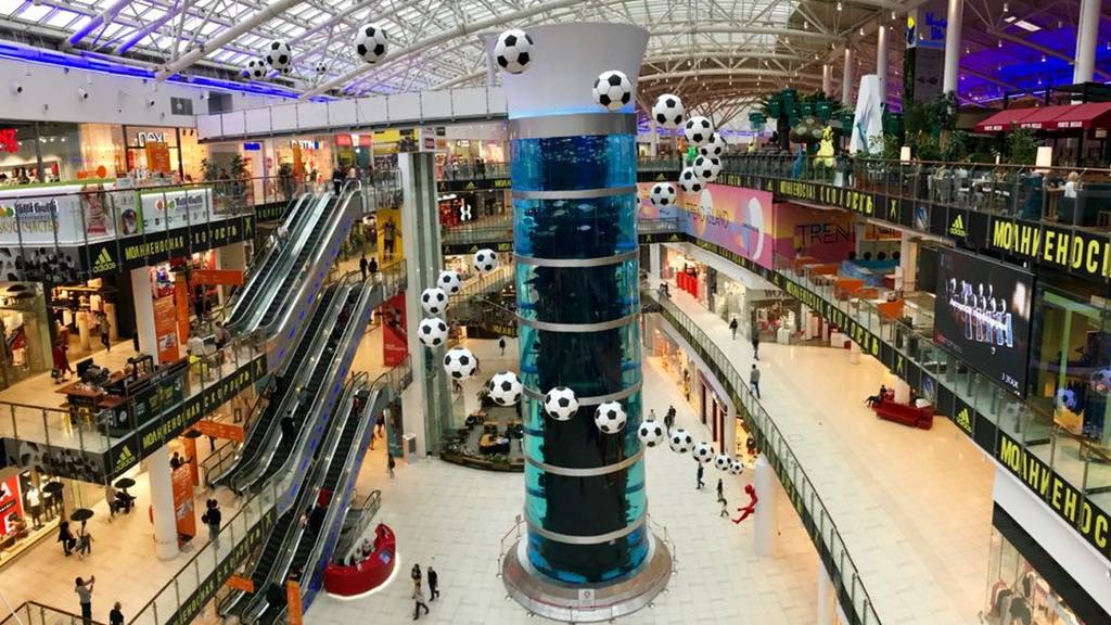 El shopping Aviapark: edificio imponente y hasta un acuario - Rusia ...